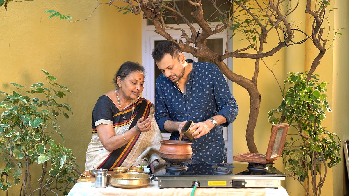 Rakesh Raghunathan's new cooking show featuring his mother as co-host ...