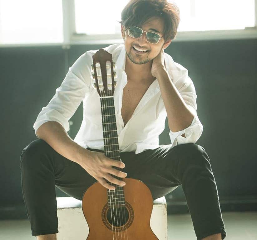 Darshan Raval releases the first look of his upcoming song for the monsoons