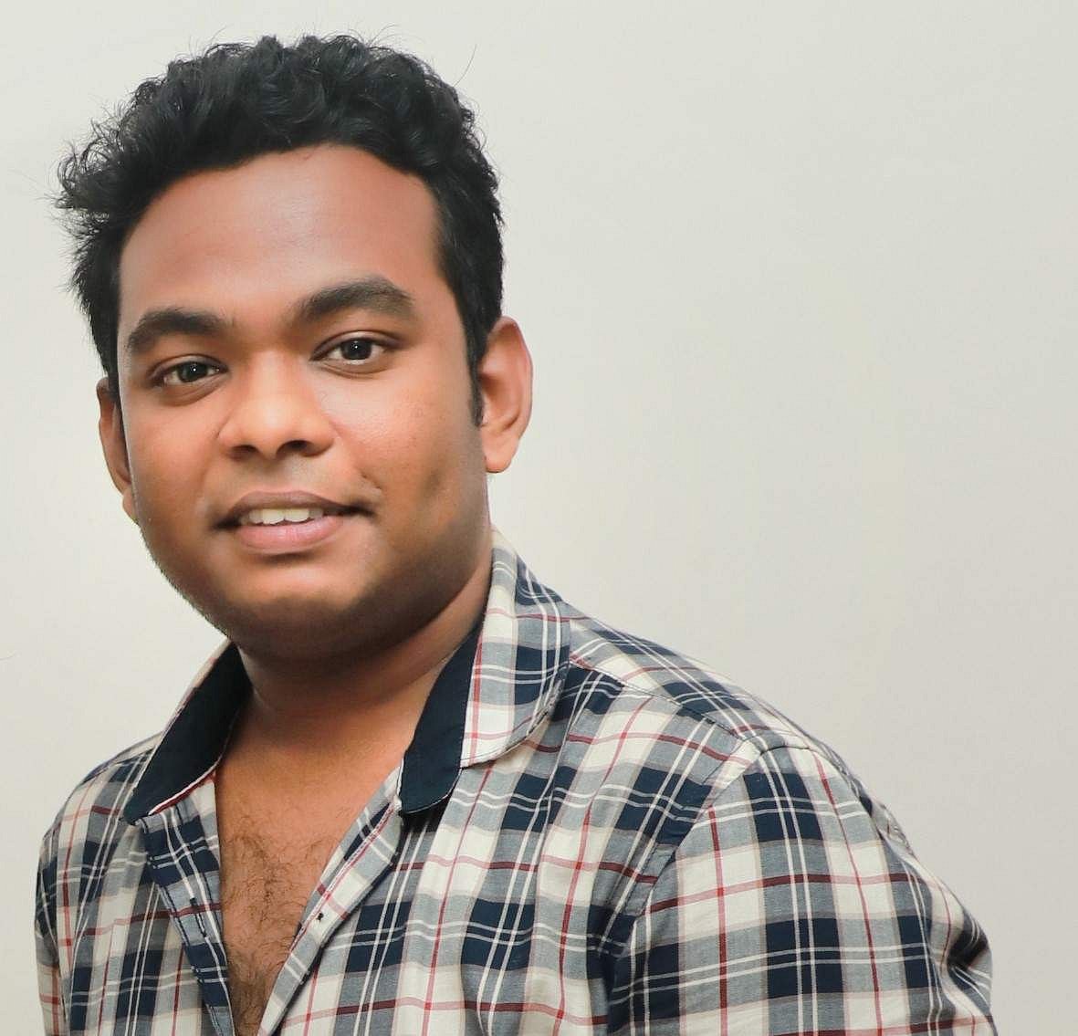 City Photographer Sandip Ghosh picks four beautiful models from Kolkata