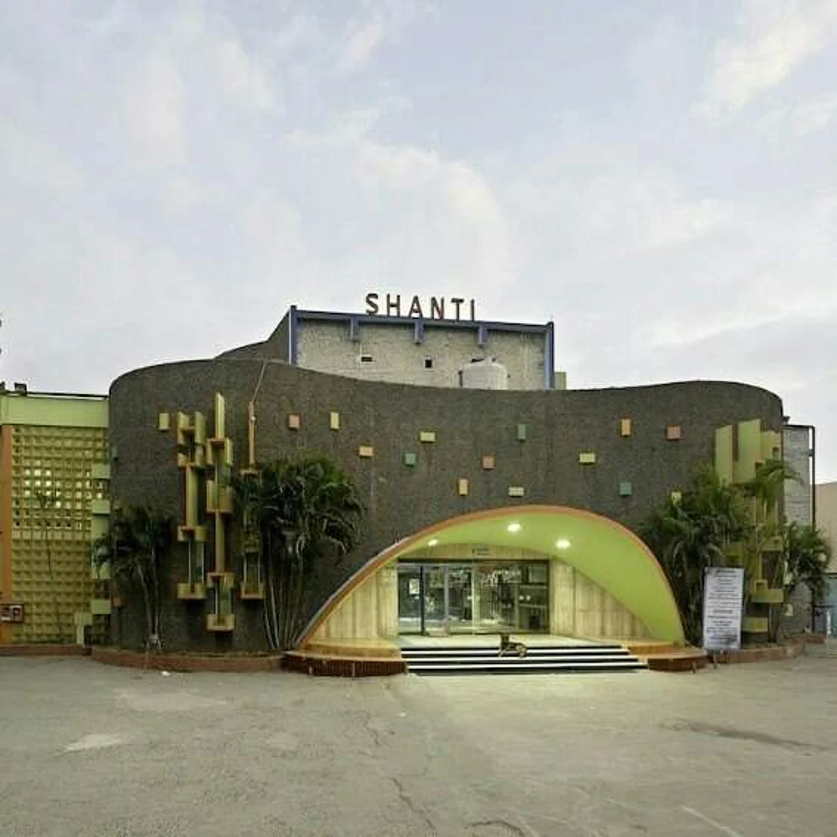 Hyderabad's 50-year old Shanti 70MM shuts down permanently due to pandemic Hyderabad's 50-year old Shanti 70MM shuts down permanently due to pandemic