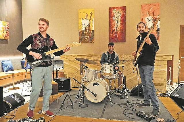 American guitarist Xander Naylor embarks on a tour of India, prior to ...