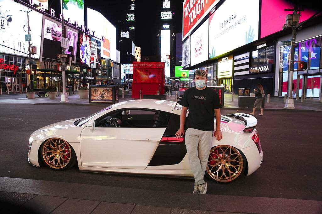 Times Square turns to Tokyo Drift: Gridlock gone, sports car collectors ...