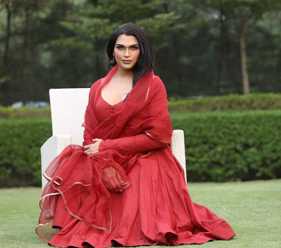Couturier Saisha shinde on the winning gown worn by Miss Universe ...