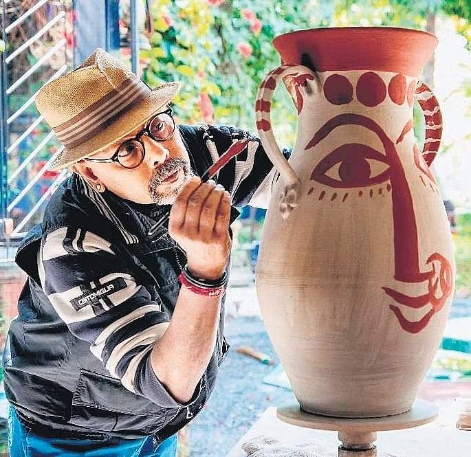 Artist Paresh Maity’s latest multi-city exhibition of clay art ...