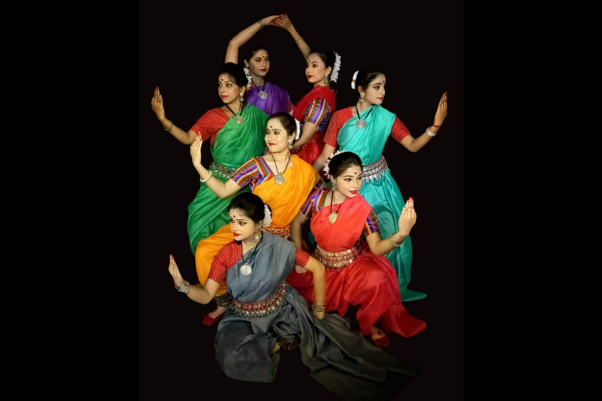 Watch a classical soiree unfold at Triguna Sen Auditorium