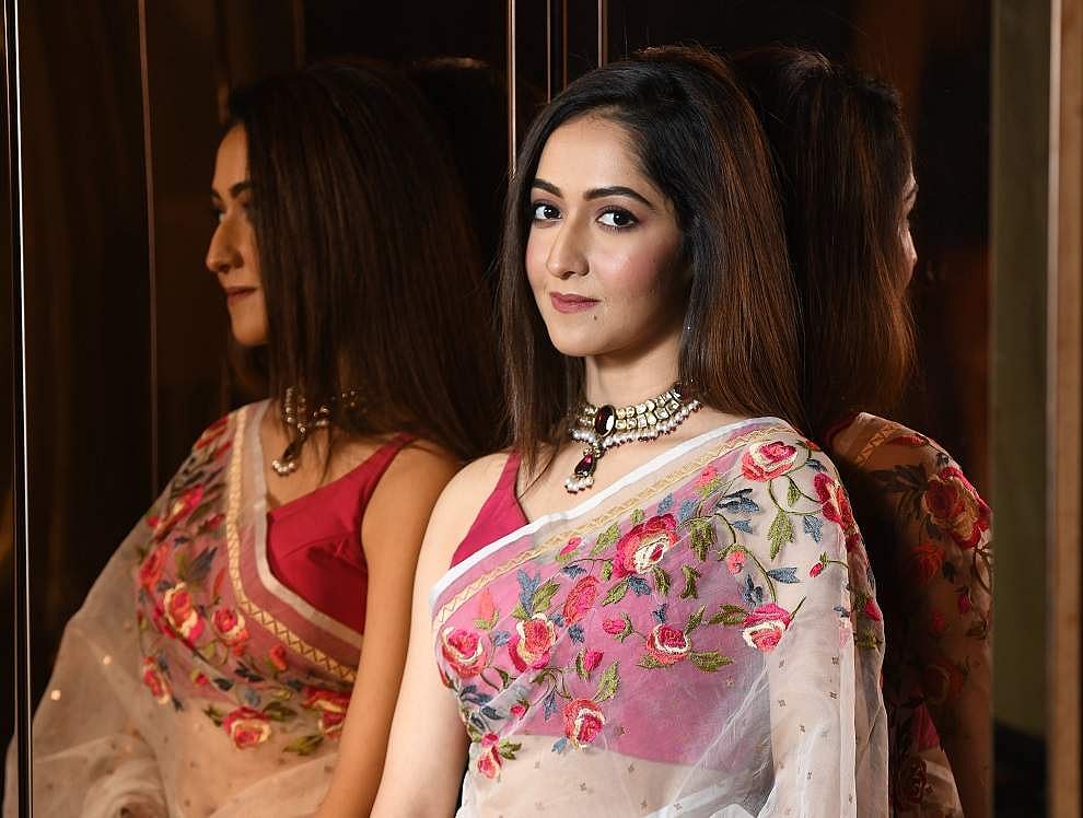 Actor Amrita Chatterjee looks like a diva in the four ensembles from ...