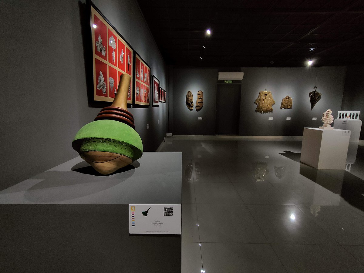 Kalakriti Art Gallery explores intricate textures in evocative ...