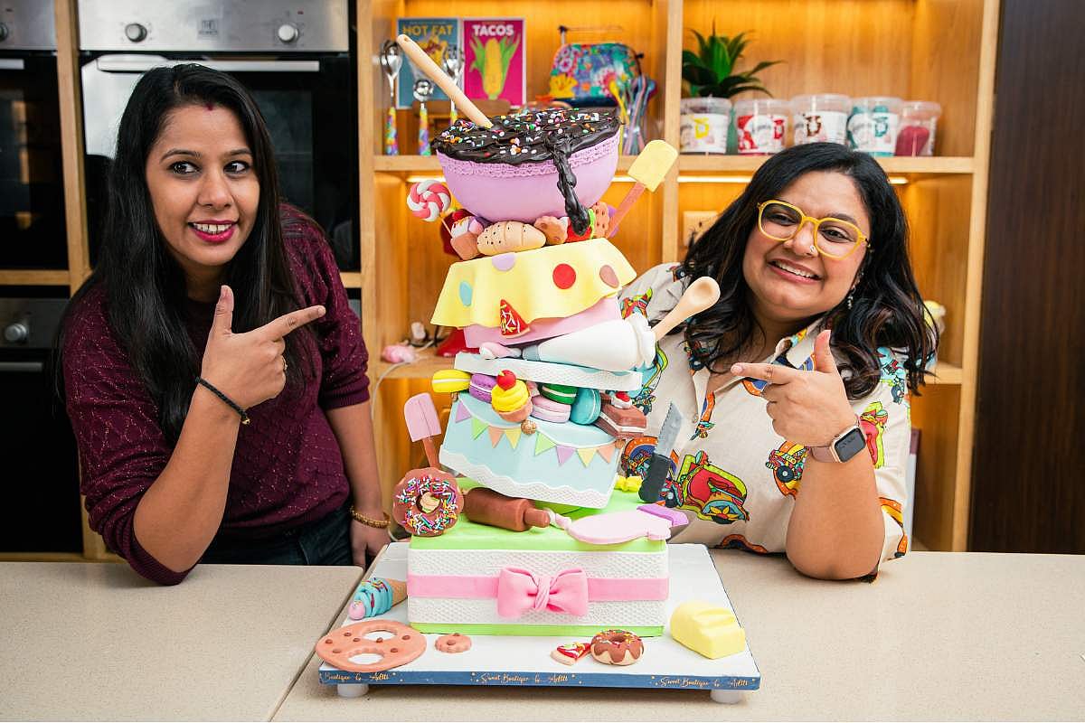 Decoding Topsy Turvy Cakes with Aditi Garware
