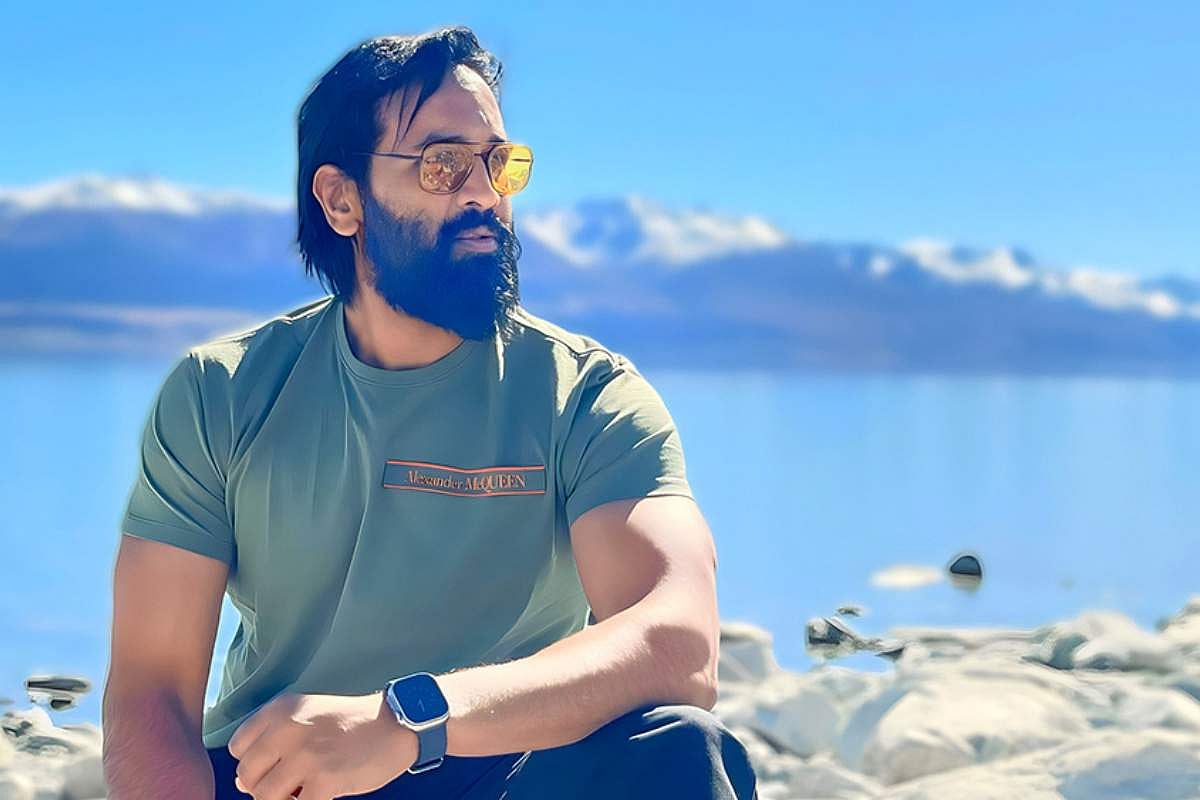 Kannappa first look poster unveiled on Vishnu Manchu'r birthday