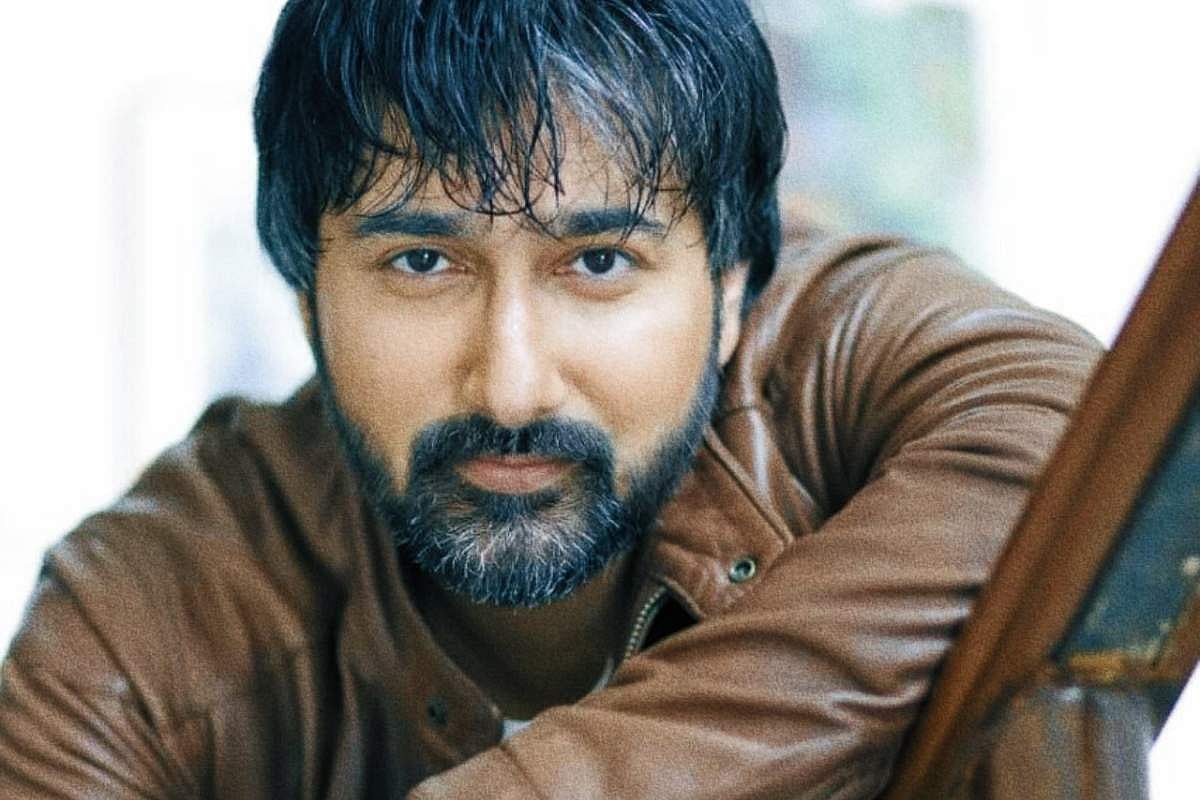 Musician Sayan Chakraborty pays tribute to Kishore Kumar through his ...