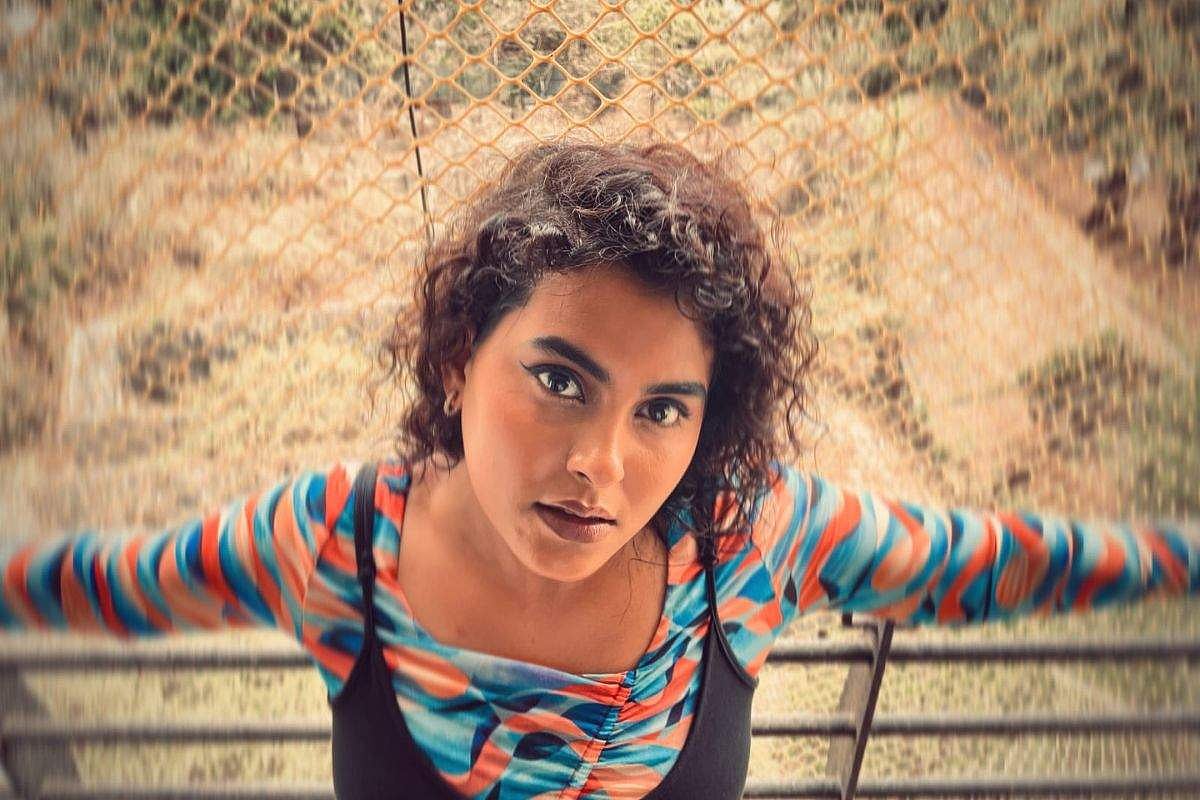 Actress Apurva Singh to play a formidable poetess with a sharp mind in ...