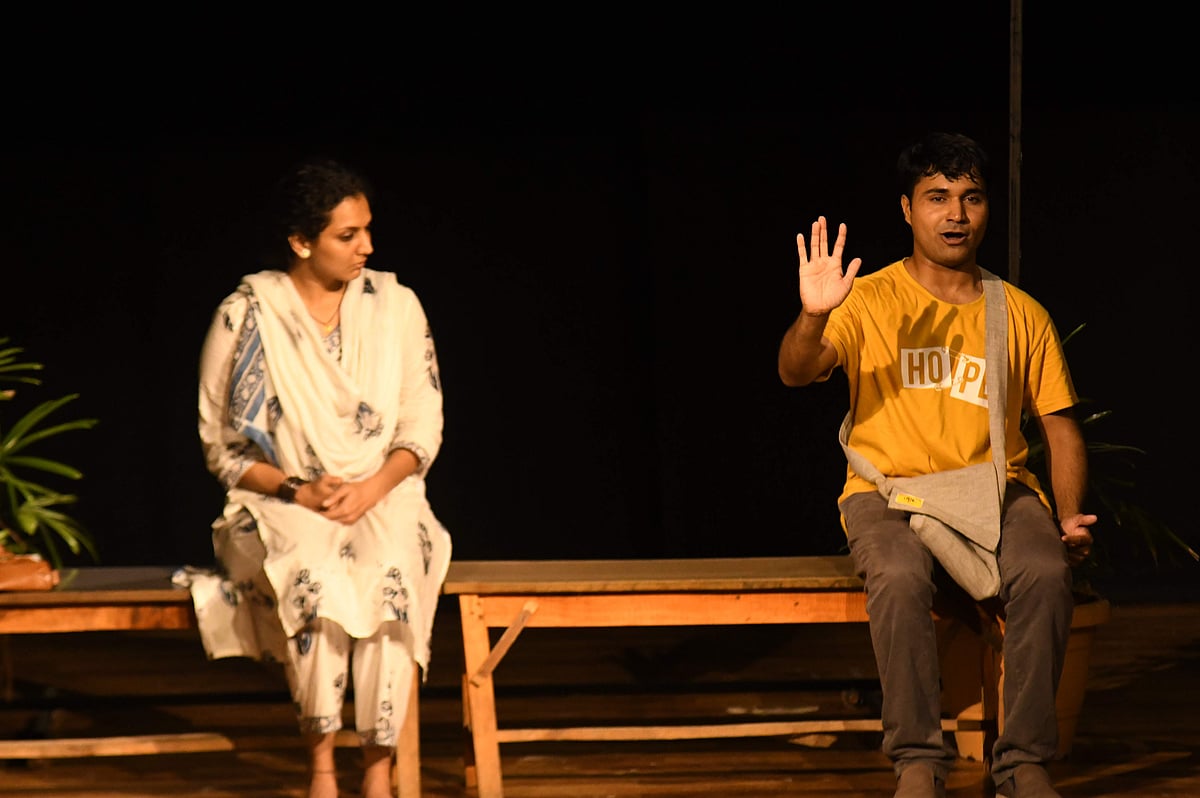 Jay Jha's theatre show 'Banerjee Babu' spurs overdue conversations ...