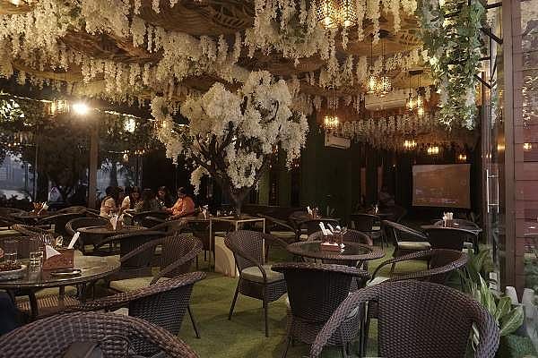 Play and relax at Stumptown Cafe