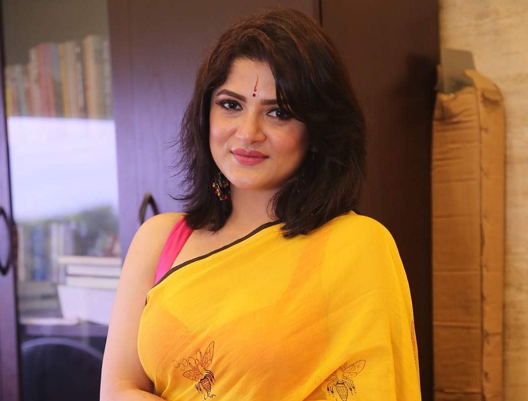 In pics: Muhurat of Ami Amar Moto