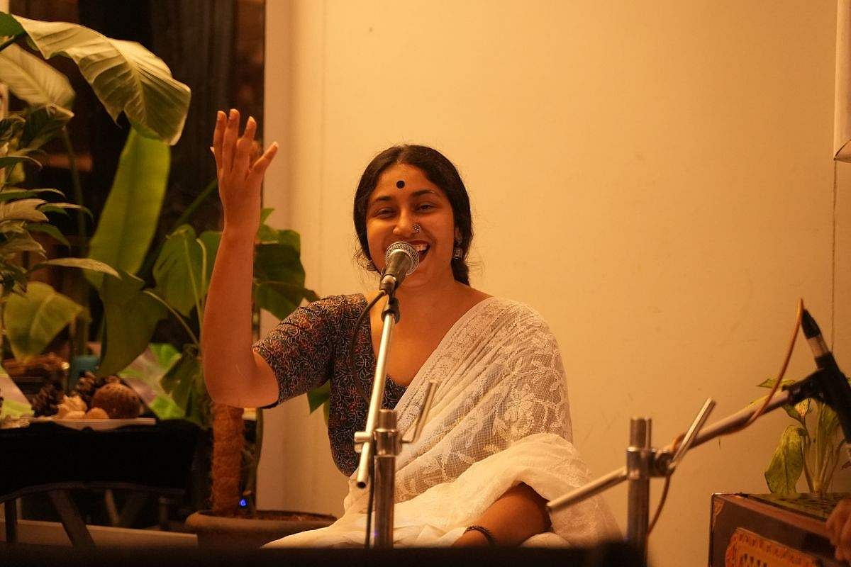 Independent artist Akanksha Grover is coming to Hyderabad to hold a ...