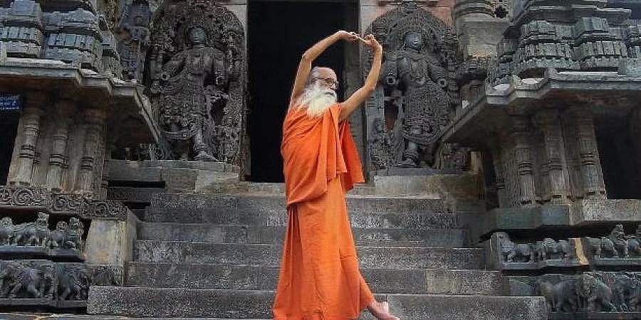 Classical Revivalist: The amazing transition of Abdul Manaf into Manu ...