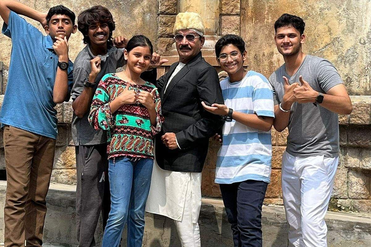 Raffu Chakkar to present play family entertainer Dulhe Chicha