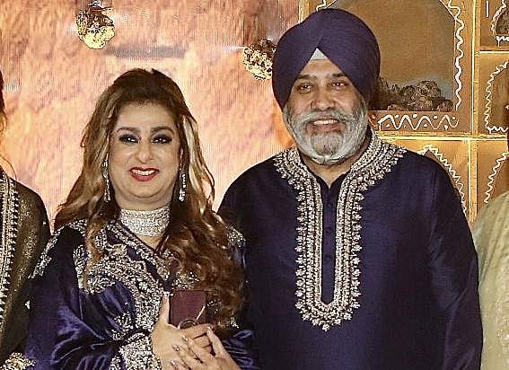 Glimpses from Satnam & Gurbir's Lohri bash