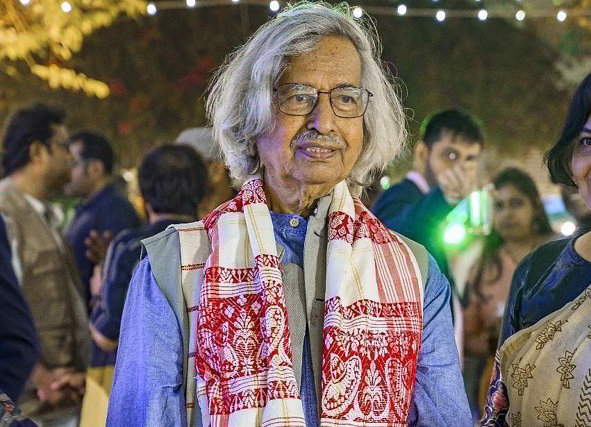 In pics: Birthday celebration of artist Jogen Chowdhury