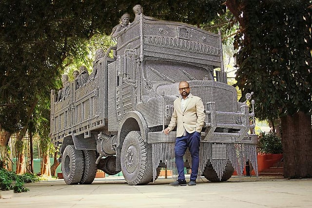 Spirit of Bombay, a show of large-scale sculptures by Valay Shende, set ...