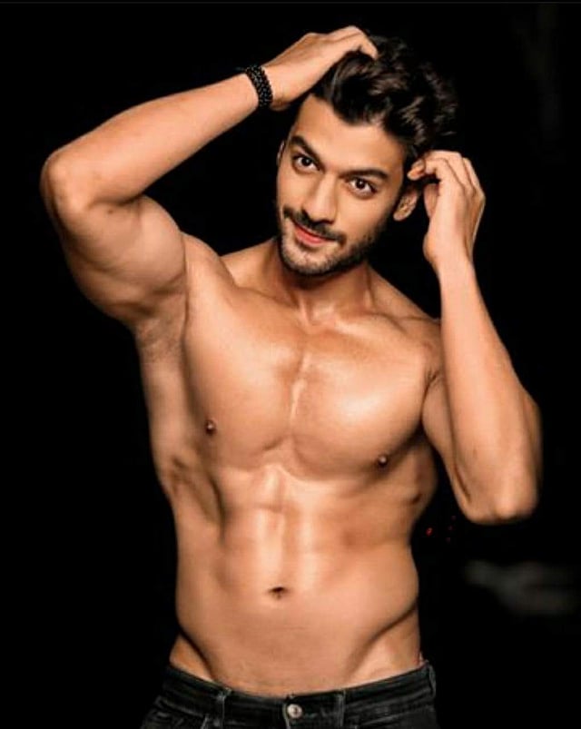 Fitness influencer Shayan Siddiqui to debut in the web series Bang ...