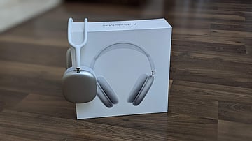 Apple Airpods Max Review | Apple Luxury Wireless Airpods | Gadget News