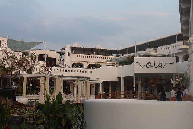 Exclusive preview: Oia, the newest pub in Bengaluru, opens its doors ...