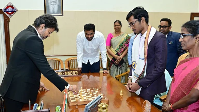 CM Vijay’s chess game with Praggnanandhaa impresses Norway Chess ...
