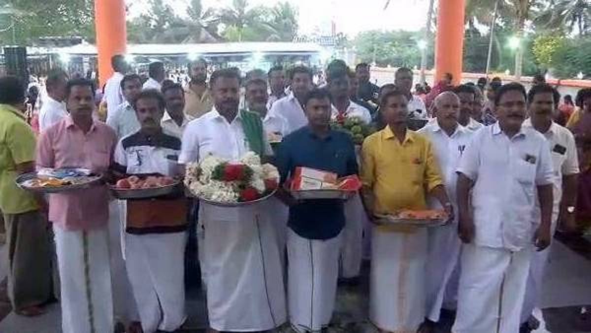 Islamic people Gift offerings to the Neduvasal Shiva Temple