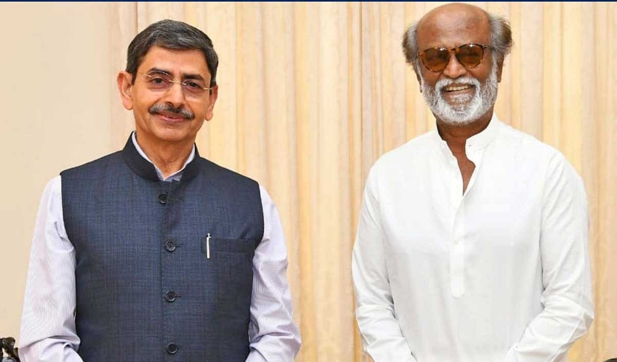 “ஆளுநருடன் அரசியல் பேசினேன்” – ரஜினிகாந்த்