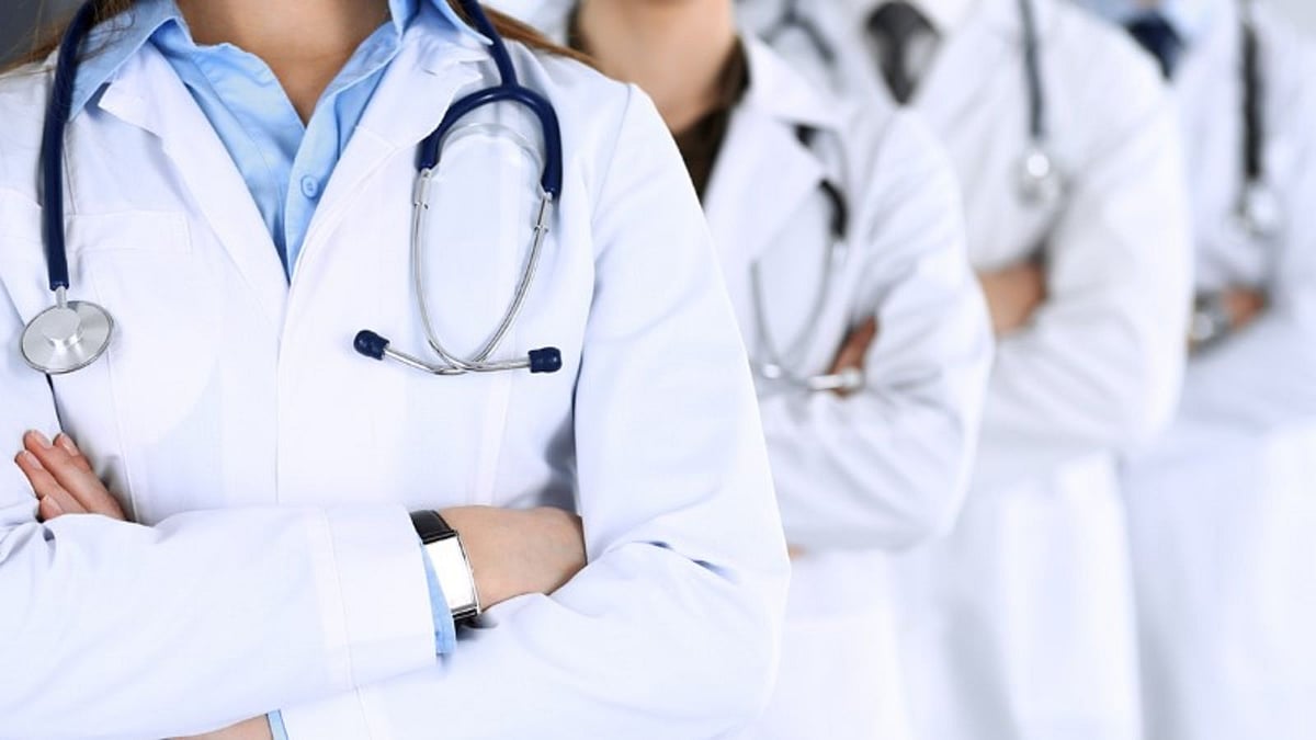 MBBS மருத்துவர் வேலைவாய்ப்பு : தமிழ்நாடு அரசில் 1100 Assistant Surgeon ...