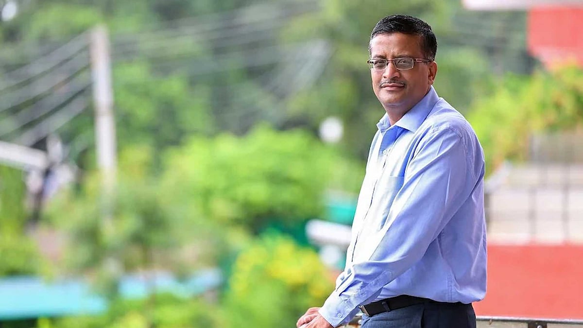 30 ஆண்டுகளில் 55 முறை இடமாற்றம் செய்யப்பட்ட ஐ.ஏ.எஸ் அதிகாரி! - சோனியா ...