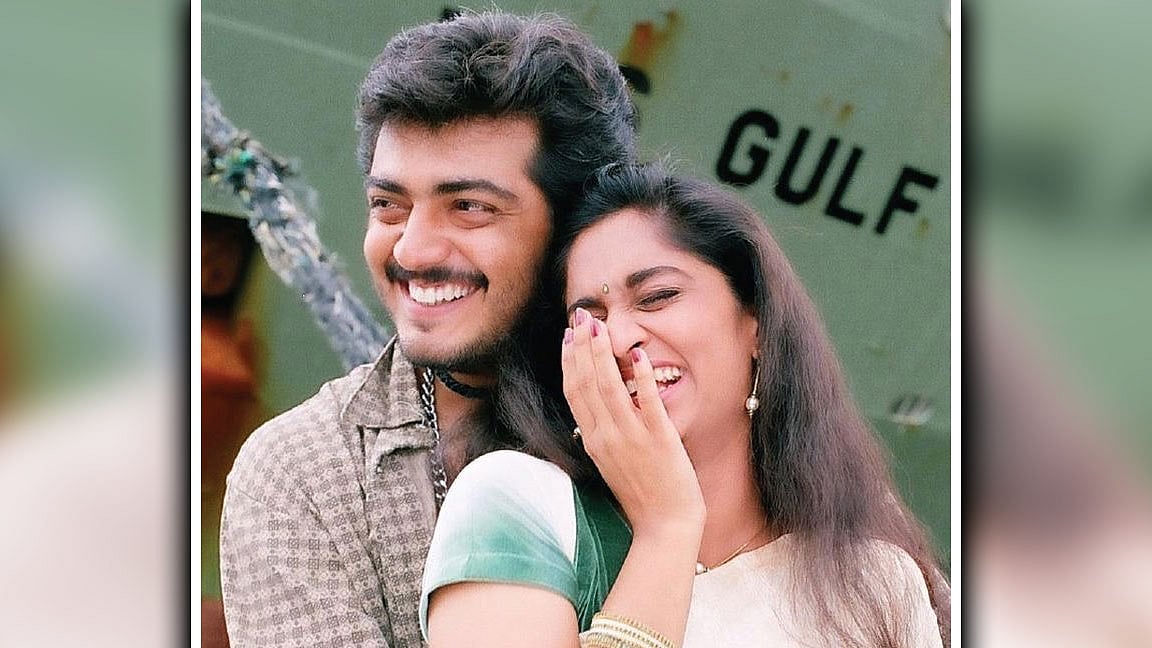 புது கெட்டப்பில் ஷாலினியுடன் நடுக்கடலில் ரொமான்ஸ்! வைரல் போட்டோஸ்!