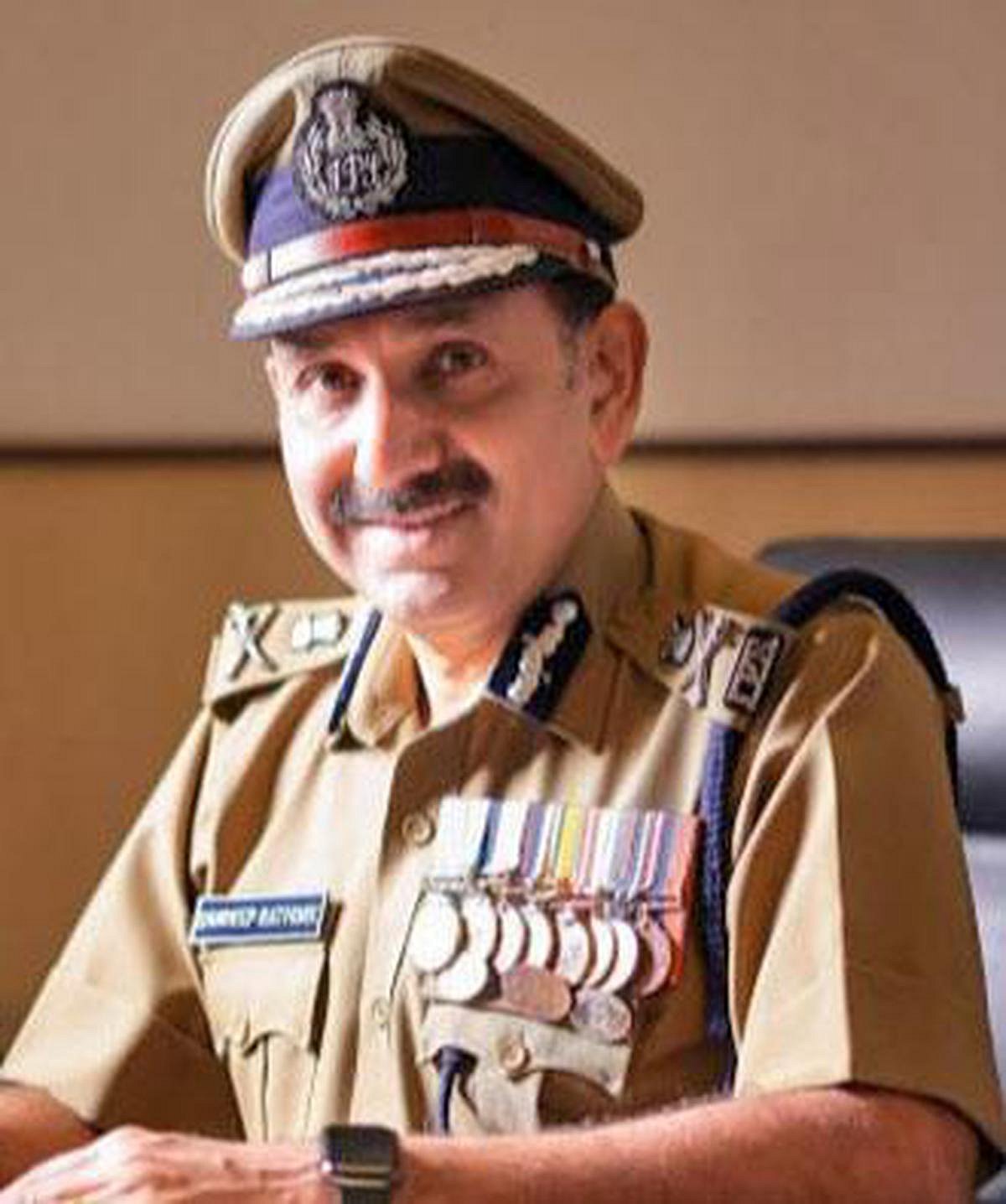 50 கோடி ரூபாய் கட்டப்பஞ்சாயத்து செய்த சென்னை போலீஸ் கமிஷனர் சந்திப் ...