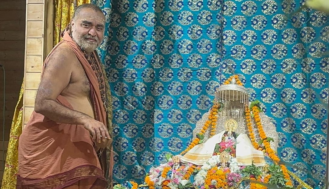 Kanchi Kamakodi Peetadhipati who visited Ayodhya Sri Ram Temple