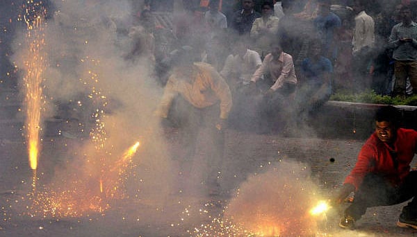Smoke from firecrackers affects the respiratory system greatly