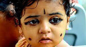 How to make traditional black pottu for babies பச்சிளம் குழந்தைக்கு ...