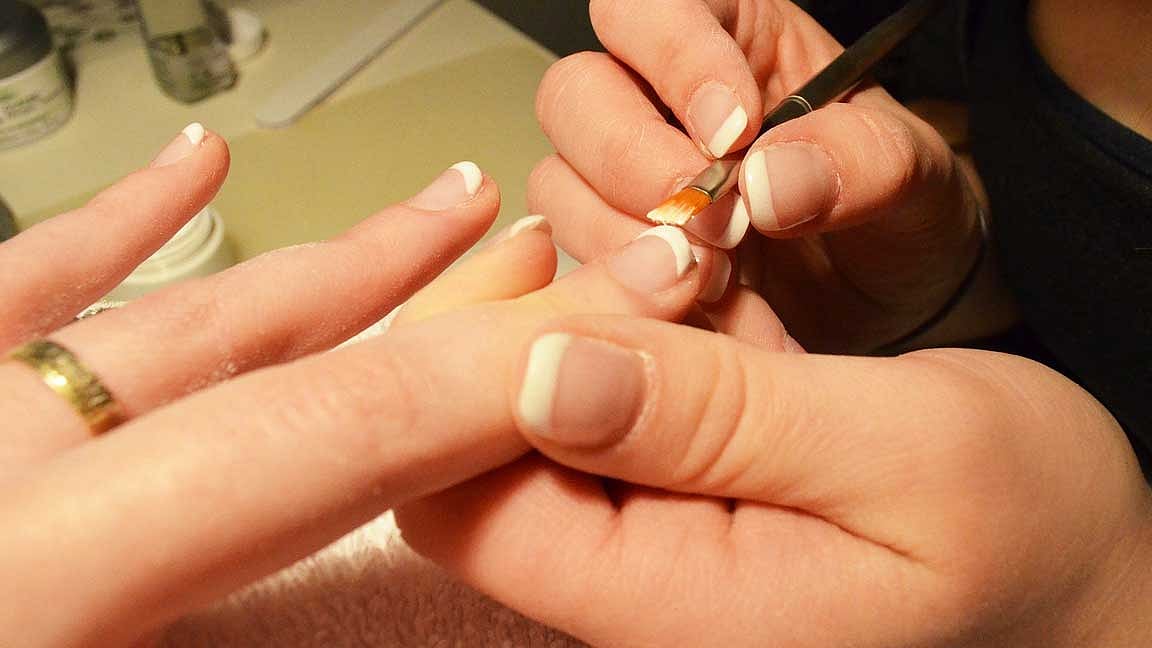How to maintain beautiful nails?