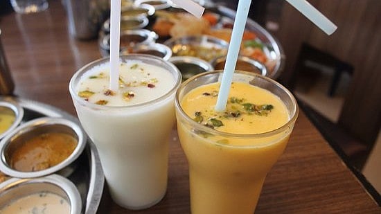 சம்மர் வெயிலில் இருந்து தப்பிக்க லஸ்ஸி வகைகள் செய்யலாம் வாங்க! Lassi ...