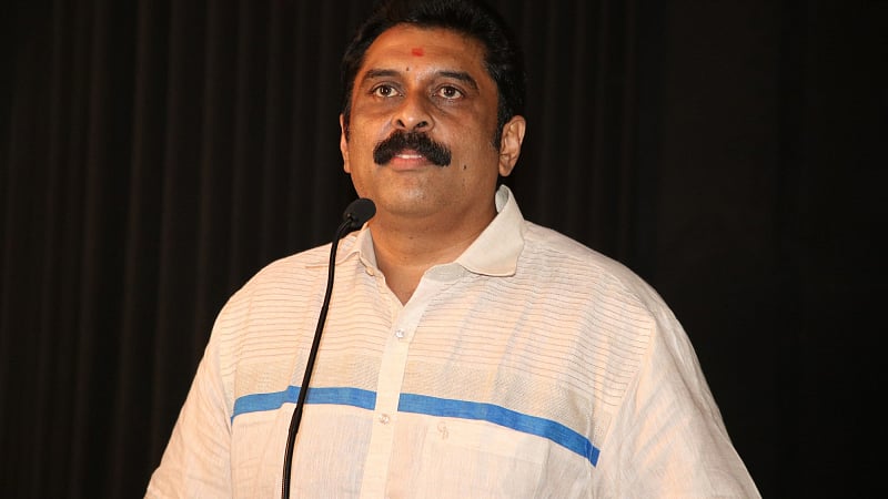 60 வயதில் தேசிய பளுதூக்கும்போட்டியில் தங்கம் வென்று சாதனை படைத்த ...