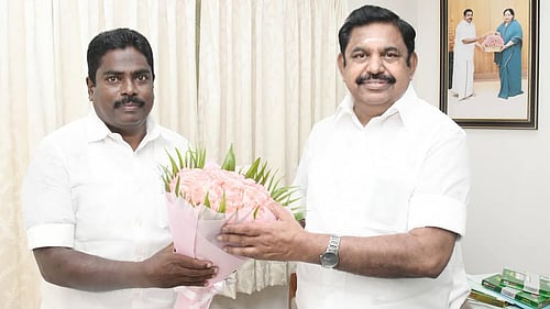 அதிமுகவில் மெகா ட்விஸ்ட்: டார்கெட் விஜயபாஸ்கர்.. ஆனால் விக்கெட்டானது ...