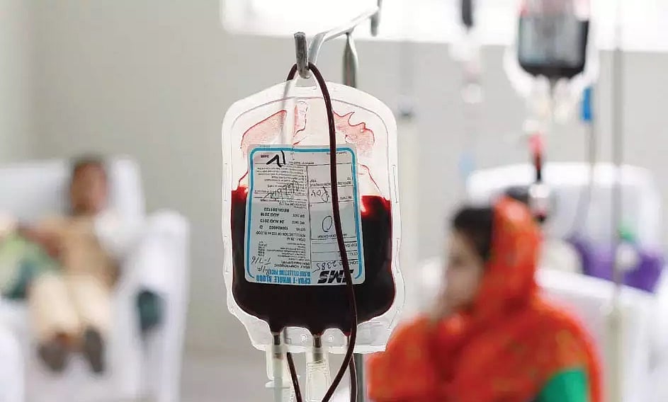 ವಿಜಯಪುರ: ಬ್ಲಡ್ ಗ್ರೂಪ್ ಬದಲಾಗಿ ಬಾಣಂತಿ ಸಾವು, ಅವಳಿ ಮಕ್ಕಳು ಅನಾಥ; ಆಸ್ಪತ್ರೆಯ ...