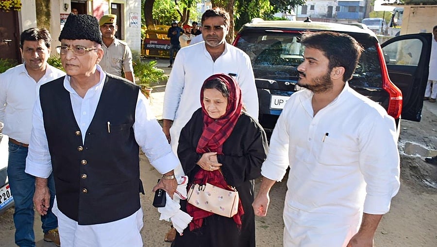 ನಕಲಿ ಜನನ ದಾಖಲೆ ಪ್ರಕರಣ: ಎಸ್‌ಪಿ ನಾಯಕ ಅಜಂ ಖಾನ್, ಪತ್ನಿ, ಪುತ್ರನಿಗೆ ಏಳು ವರ್ಷ ...