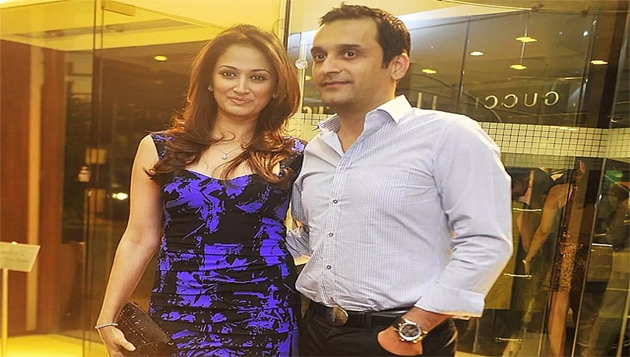 ಇಟಲಿ: ನಟಿ ಗಾಯತ್ರಿ ಜೋಶಿ ಪ್ರಯಾಣಿಸುತ್ತಿದ್ದ ಲಂಬೋರ್ಗಿನಿ ಕಾರು ಅಪಘಾತ, ಅಪಾಯದಿಂದ ...