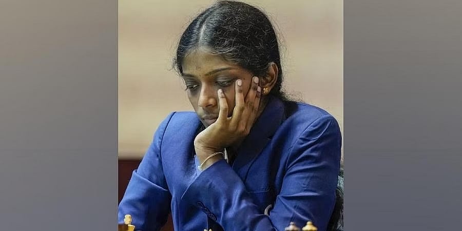 ಮಹಿಳಾ ಗ್ರ್ಯಾಂಡ್‌ ಮಾಸ್ಟರ್ ಪ್ರಶಸ್ತಿ ಗೆದ್ದ ವೈಶಾಲಿ, ಚೆಸ್ ಜಗತ್ತಿನಲ್ಲಿ ಹೊಸ ...