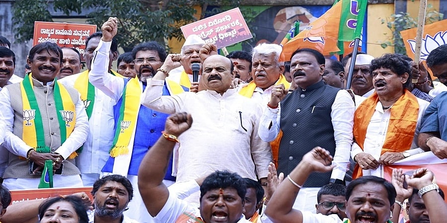 SCSP, TSP ಹಣ ಗ್ಯಾರಂಟಿ ಯೋಜನೆಗಳಿಗೆ ಬಳಕೆ; ದಲಿತರಿಗೆ ಸರ್ಕಾರದಿಂದ ಅನ್ಯಾಯ ...