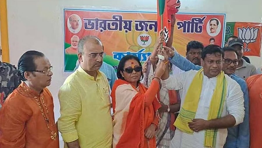 ಪಶ್ಚಿಮ ಬಂಗಾಳ: ಧುಪ್ಗುರಿ ಉಪಚುನಾವಣೆಗೂ ಮುನ್ನ ಟಿಎಂಸಿಗೆ ಆಘಾತ, ಬಿಜೆಪಿ ಸೇರಿದ ...
