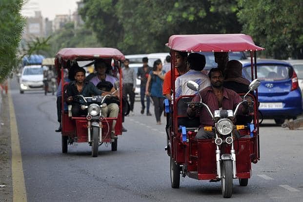 Kanpur to Implement New E-Rickshaw Regulations with QR Codes and Mobile ...