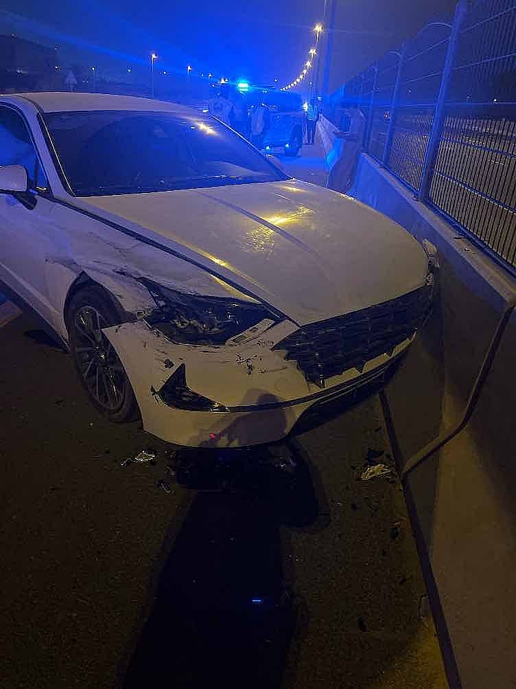 شرطة دبي تنقذ سائقاً بعد تعطل مثبت السرعة على الطريق E311