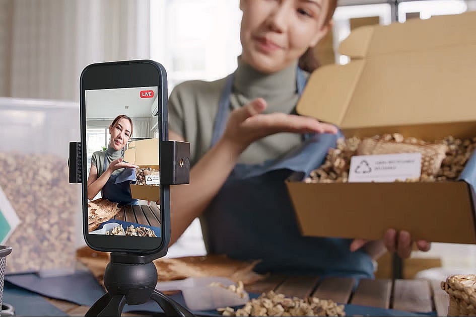 UAE to promote content creation as full-time career, grow number of ...